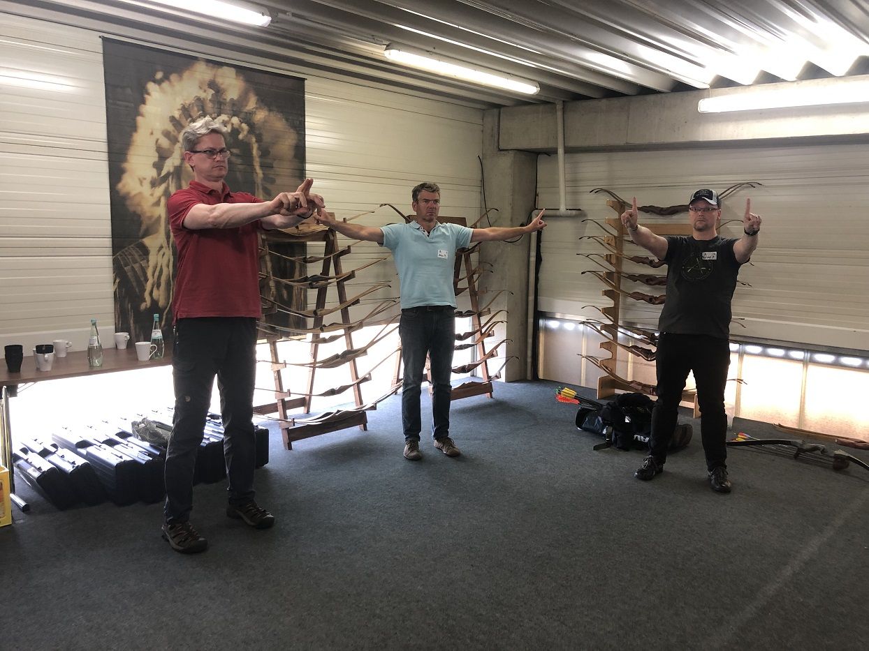 Bogenkurse Instinktives Bogenschießen mit Henry Bodnik in Eisenbach ...